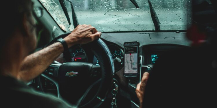 Novo modelo de dirigir na Uber: motoristas recebem 100% da corrida sem ...
